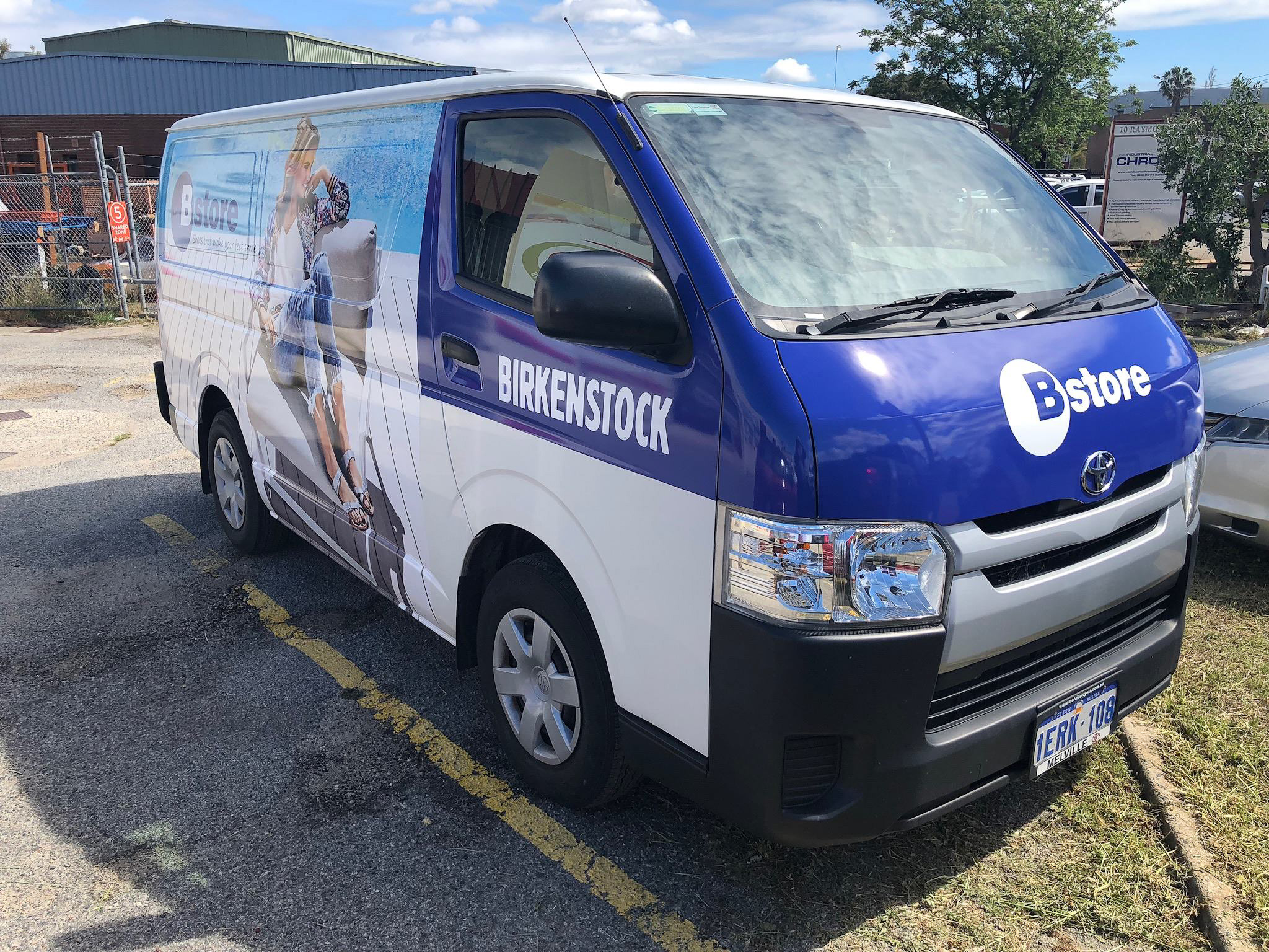 Key Design Considerations for Vehicle Fleet Graphics - EXBO